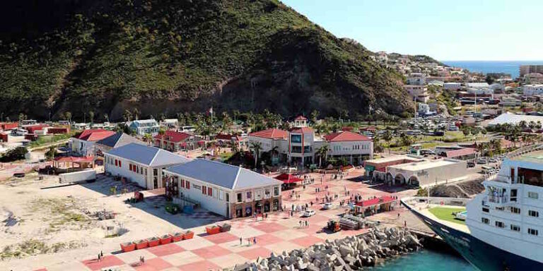 Walking Tour of Philipsburg, St. Maarten: Beaches, History, and Shopping