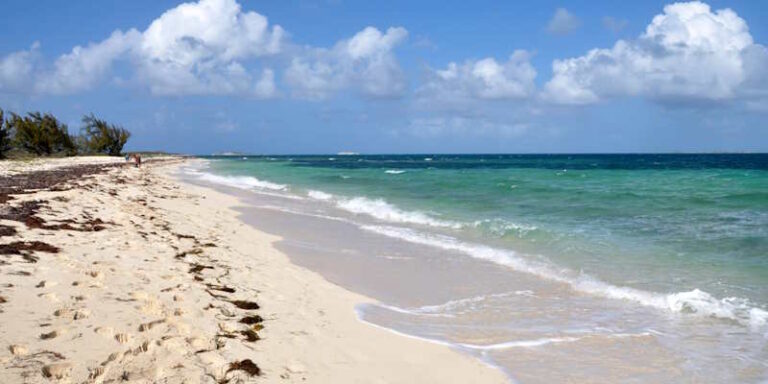 16 Must-Visit Beaches in Grand Turk for Your Perfect Tropical Escape