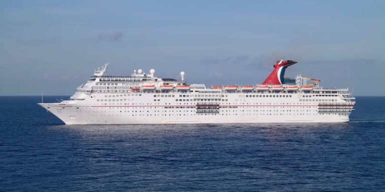 Before You Get Carnival’s New Cruise Credit Card, Read This First